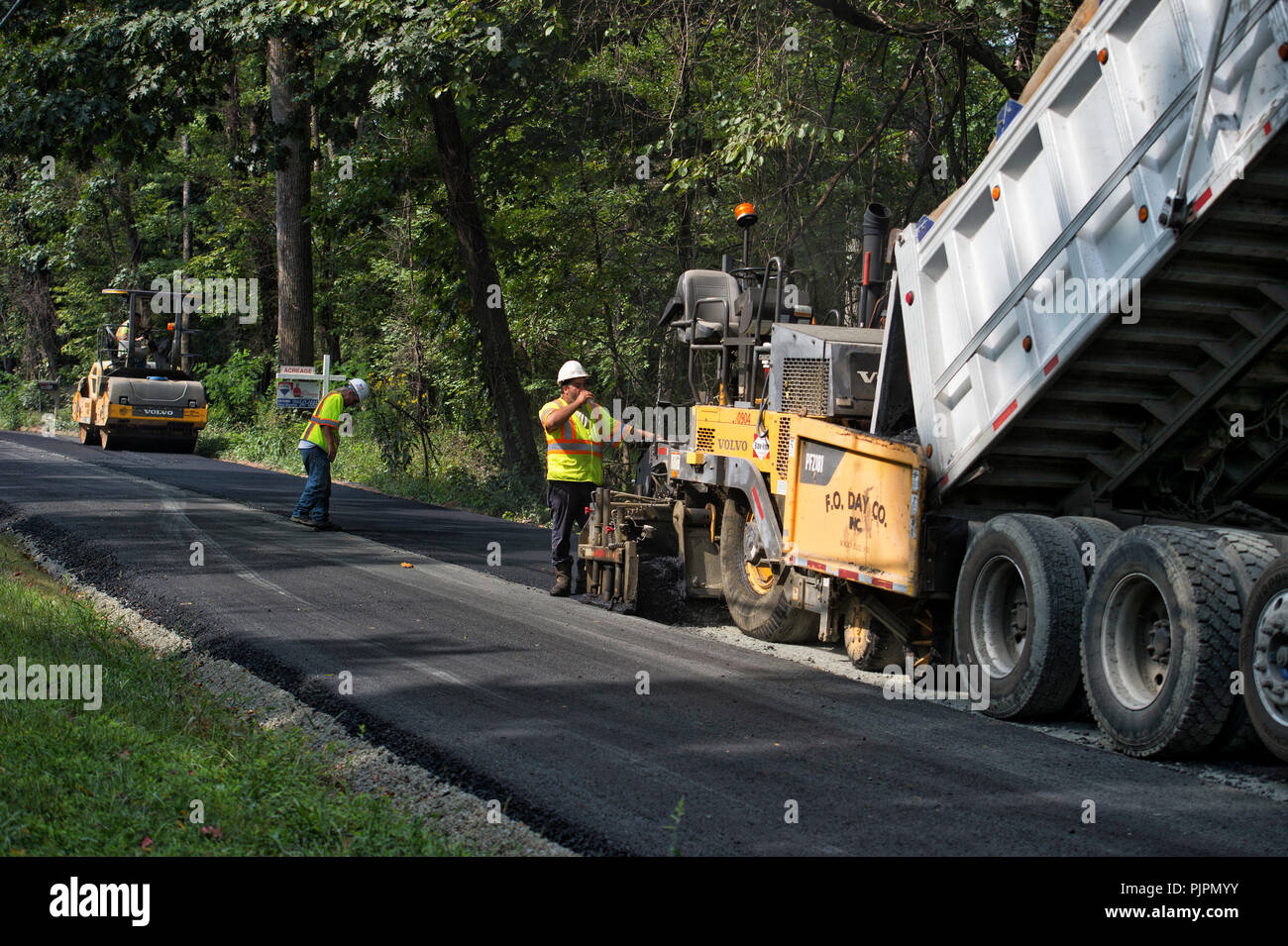 UNITED STATES: September 7, 2018: Paving work continues on Williams Gap ...