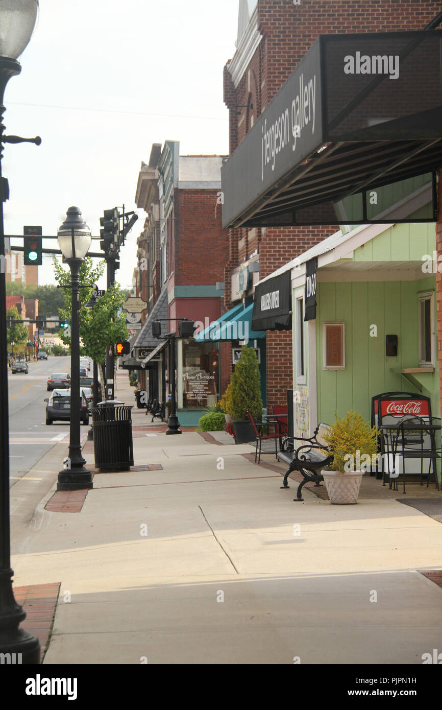 Sidewalk by Main Street in downtown Farmville, VA, USA Stock Photo - Alamy Sidewalk by Main Street in downtown Farmville, VA, USA Stock Photo - Alamy
