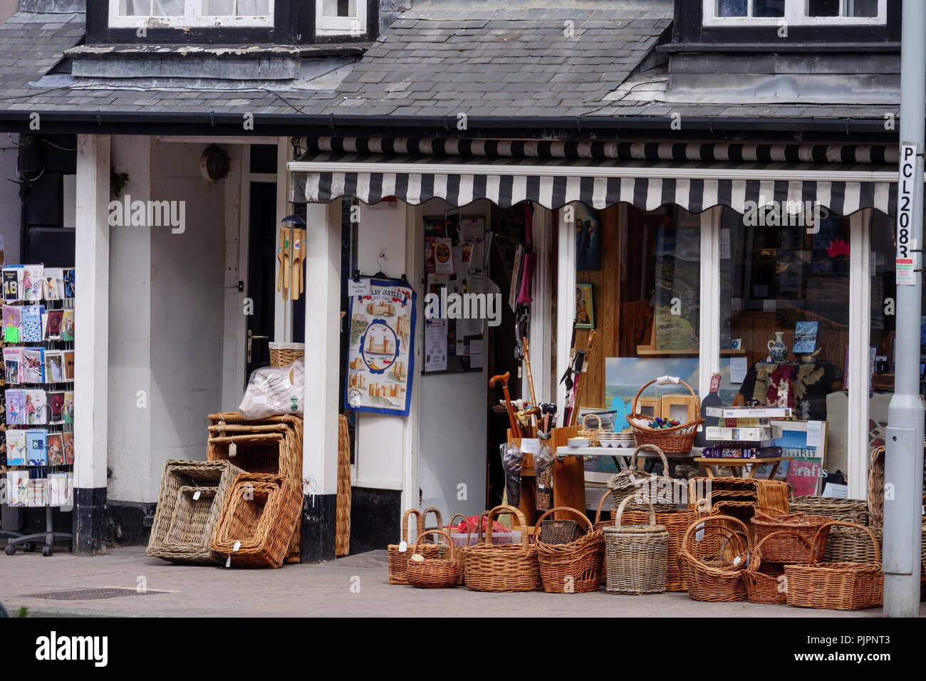 Machynlleth shops hi-res stock photography and images - Alamy