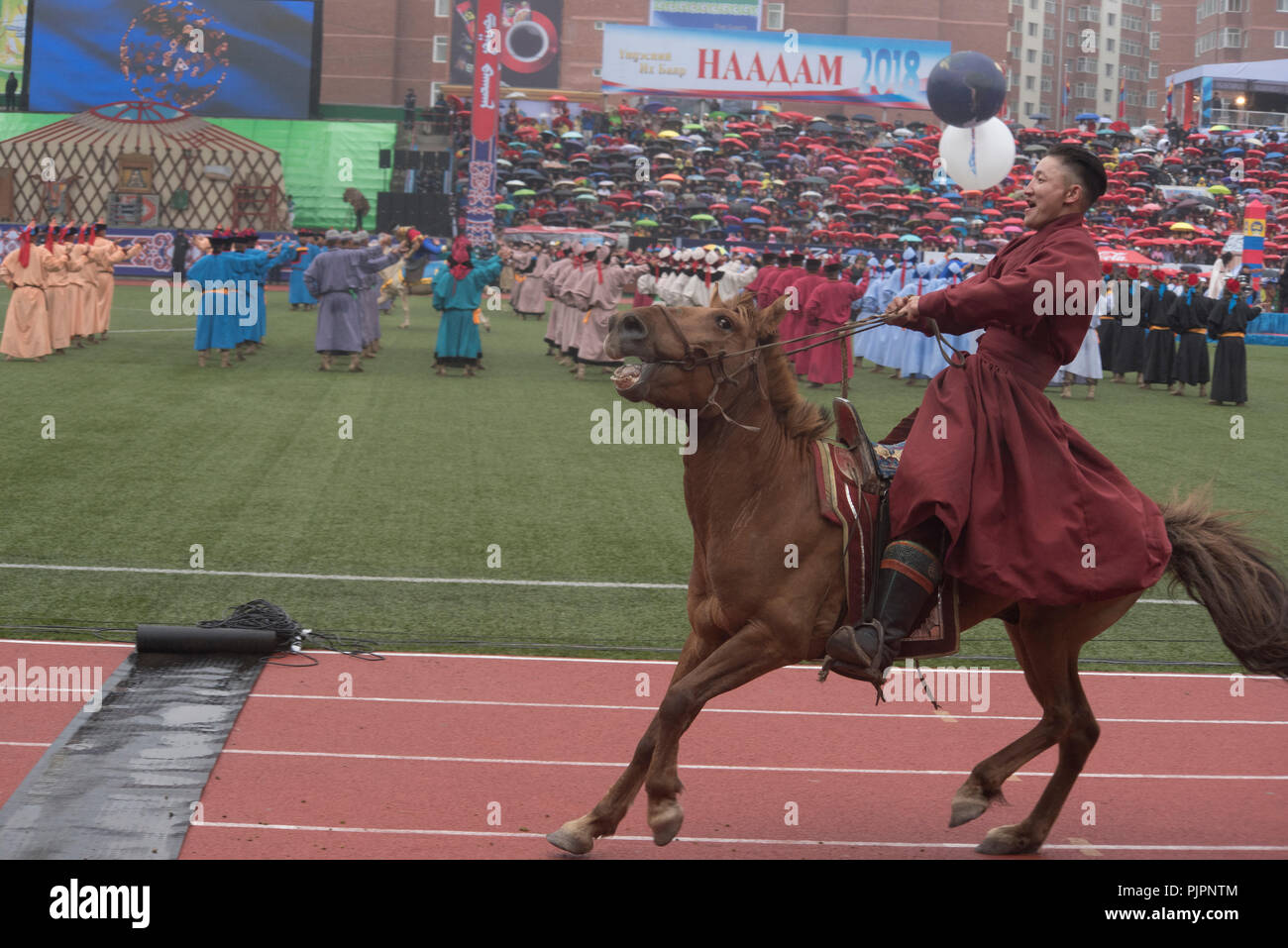 Naadam wrestlers hi-res stock photography and images - Alamy