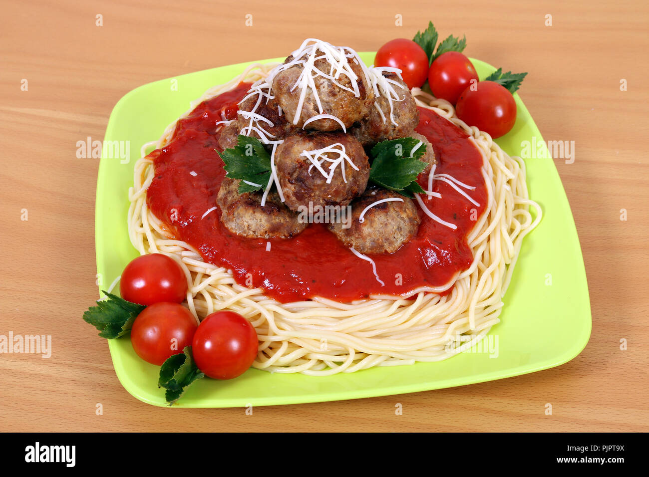 spaghetti with meatballs on plate Stock Photo - Alamy