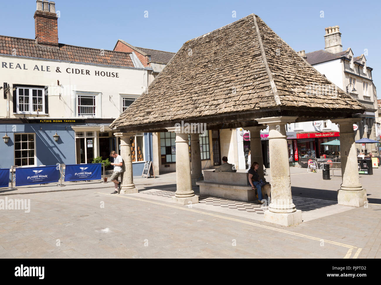 The Buttercross market building dating from 1570s in town centre ...