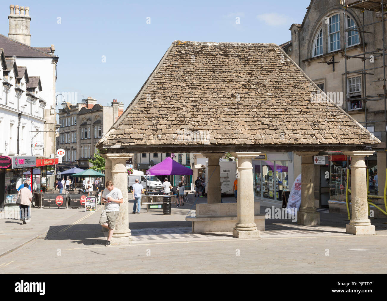 The Buttercross market building dating from 1570s in town centre ...