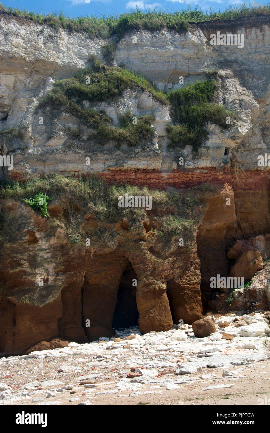 NORFOLK; OLD HUNSTANTON; CLIFFS CAVES Stock Photo - Alamy