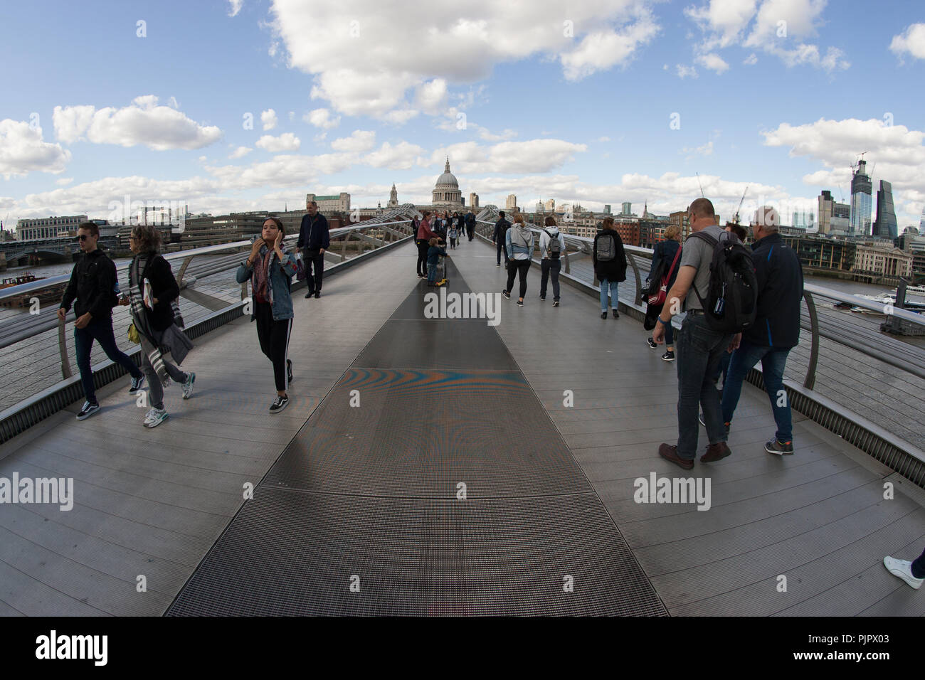 millennium bridge river Thames London Stock Photo - Alamy