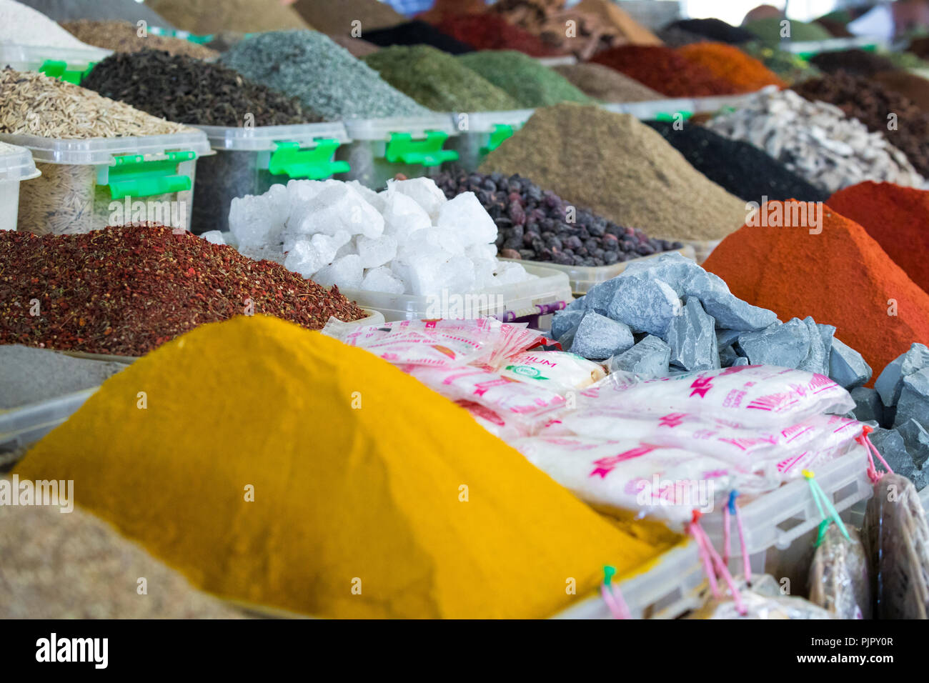 Traditional bazaar with spices in Tashkent, Uzbekistan Stock Photo - Alamy