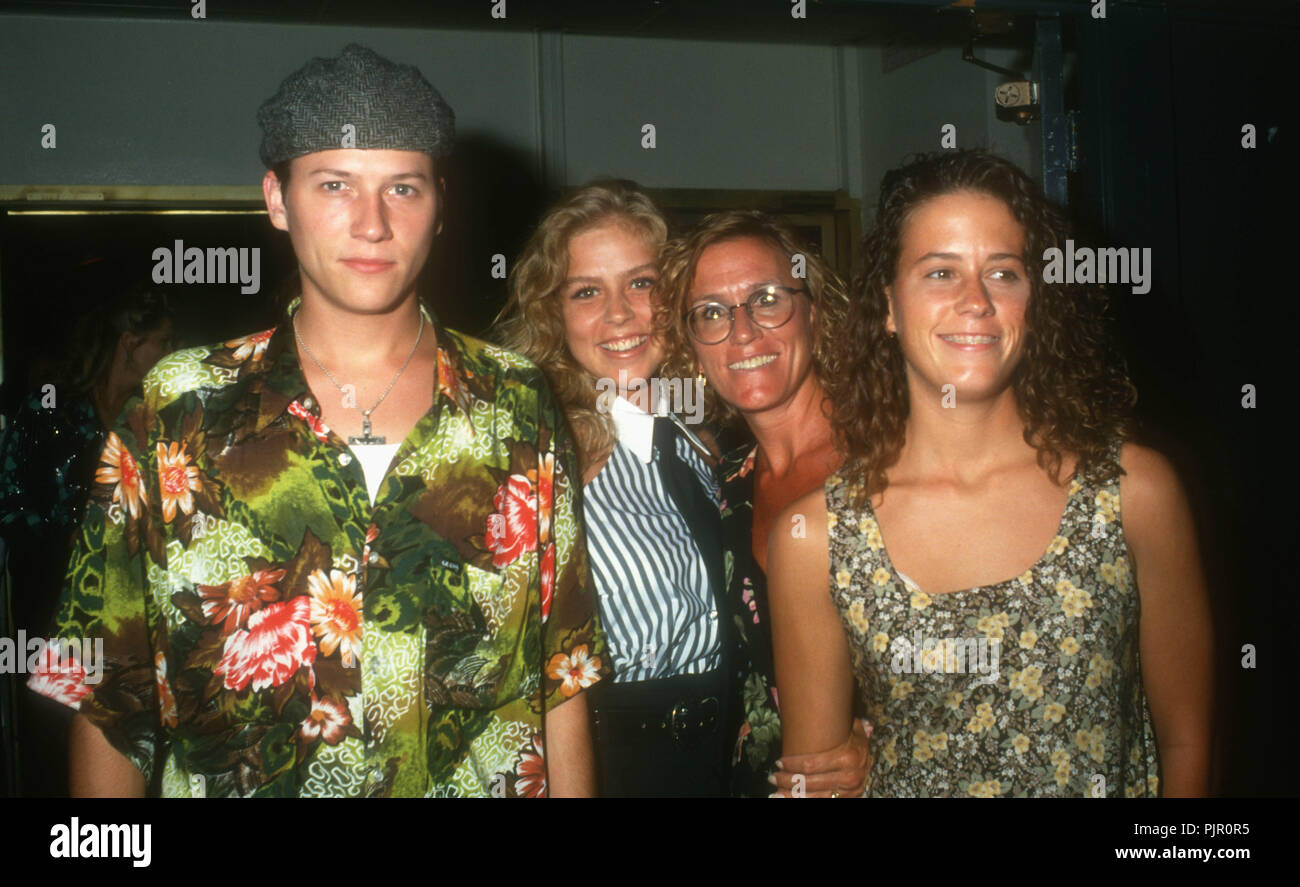 HOLLYWOOD, CA - SEPTEMBER 22: (L-R) Actor Corin Nemec, Jami Schahn ...