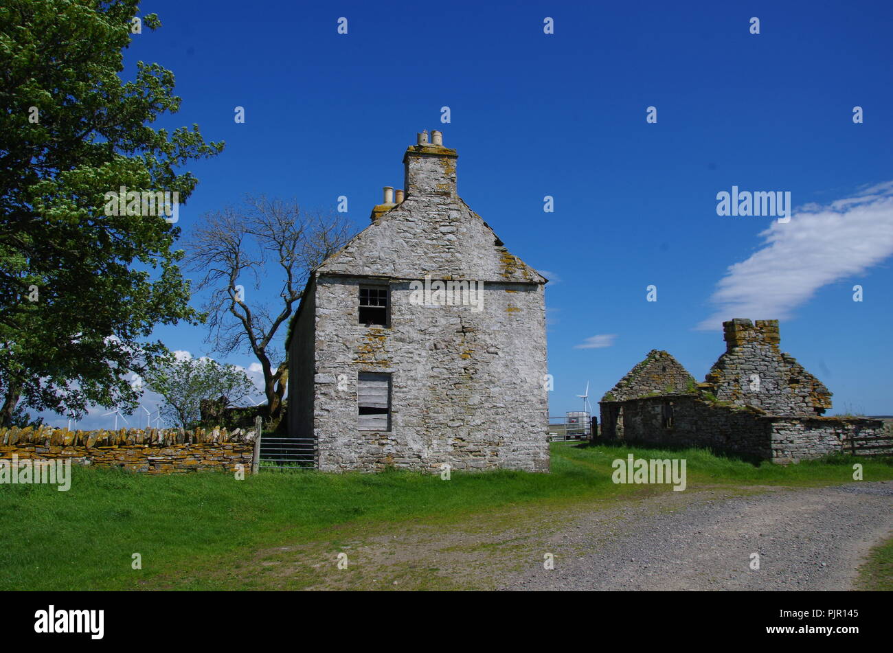 Abandoned farm house ruins. John o' groats (Duncansby head) to lands ...