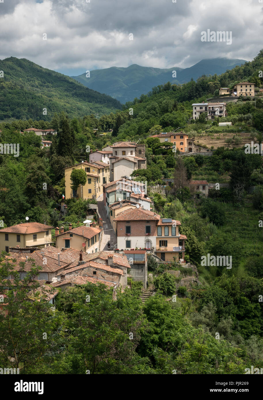 Barga italy hi-res stock photography and images - Alamy