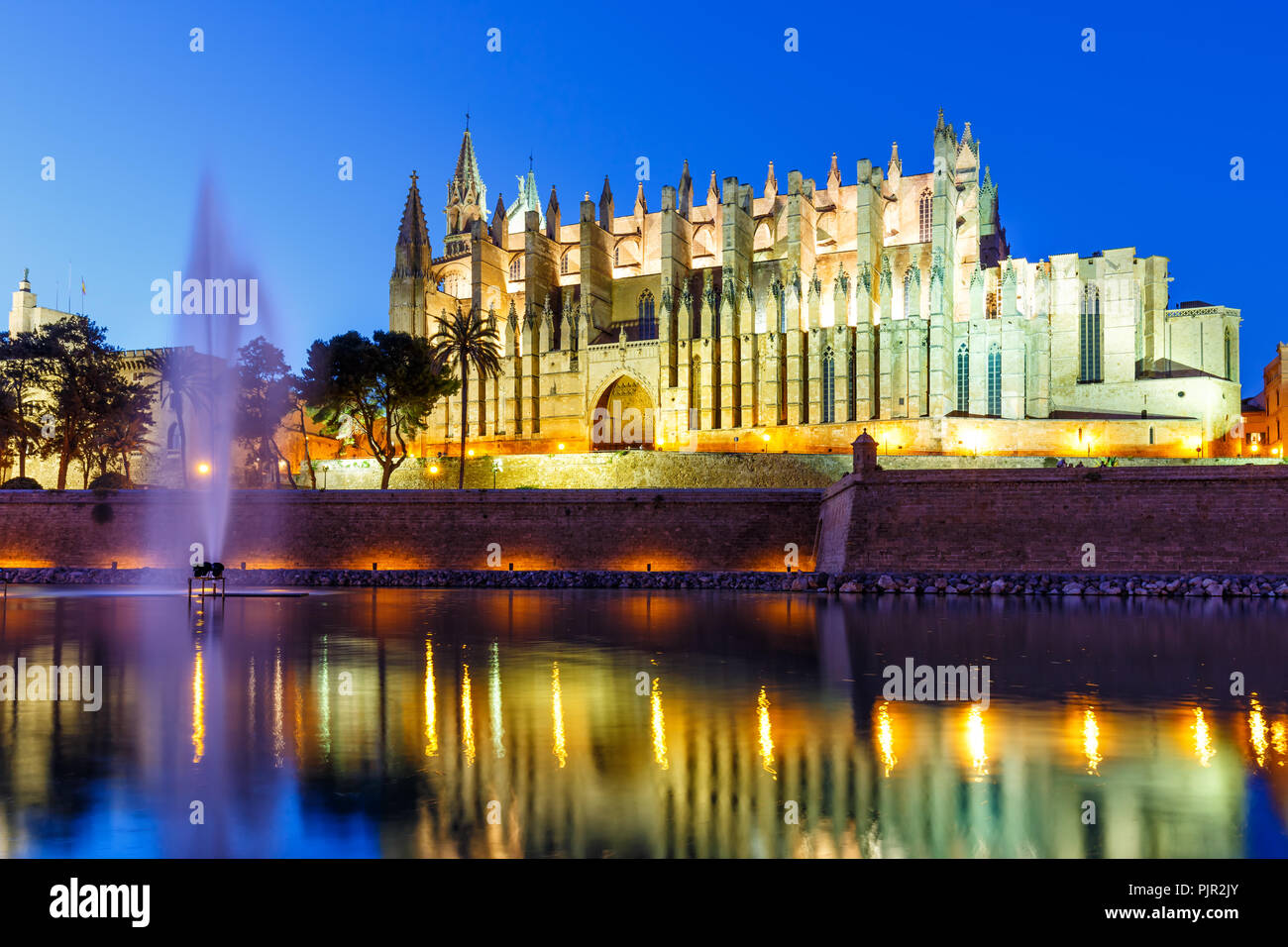 Cathedral Catedral de Palma de Mallorca Majorca church twilight evening ...