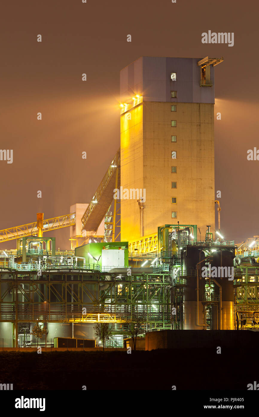 Industrial steam plant hi-res stock photography and images - Alamy