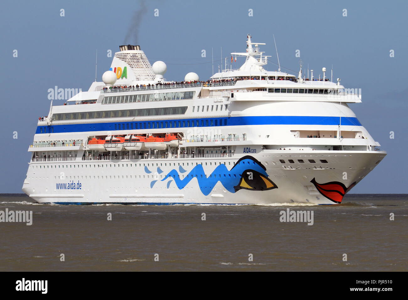The cruise ship AIDAcara passes on 3 April 2015 Cuxhaven and continues ...