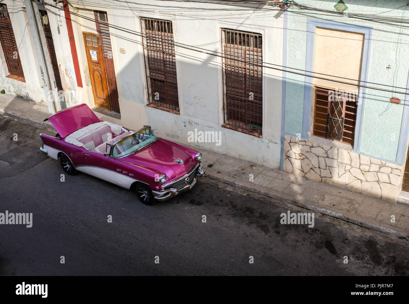 Old classic car hi-res stock photography and images - Alamy