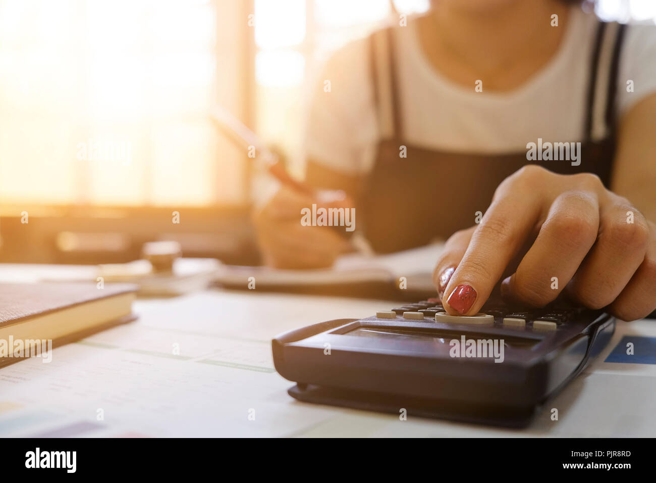 Investment banker female hi-res stock photography and images - Alamy