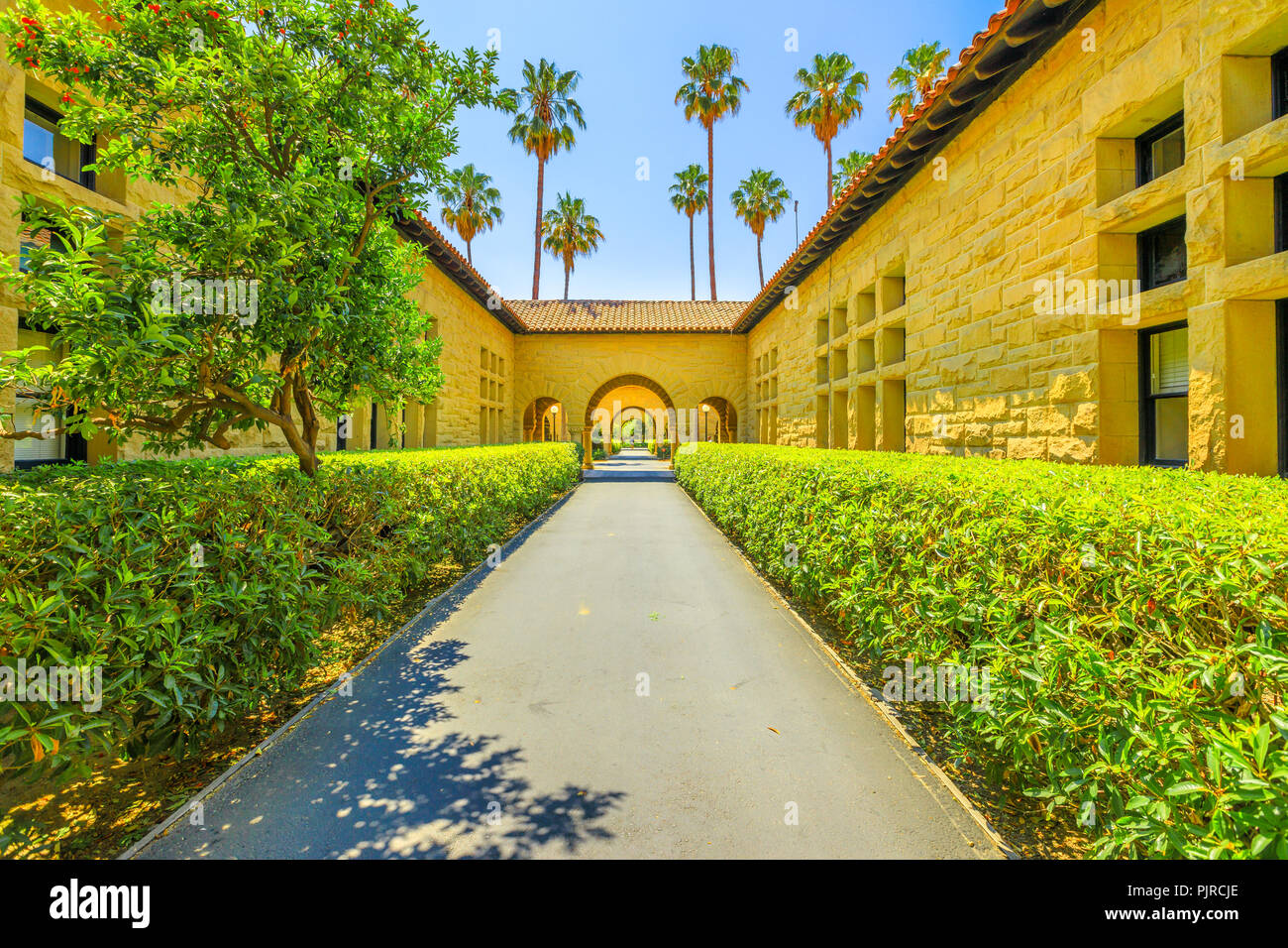 Palo Alto, California, United States - August 13, 2018: Gate to Main ...
