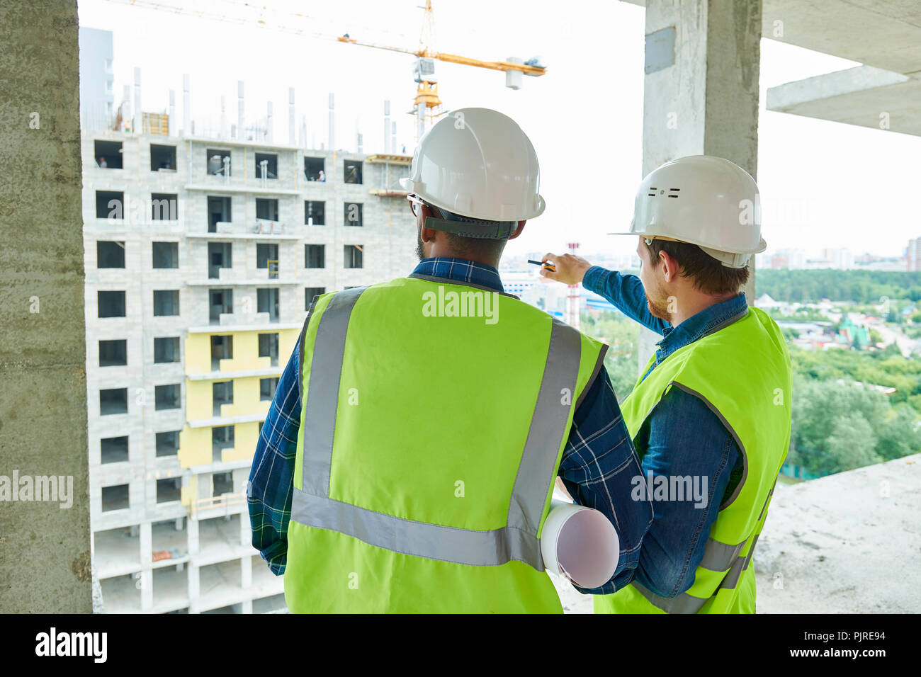 City constriction hi-res stock photography and images - Alamy