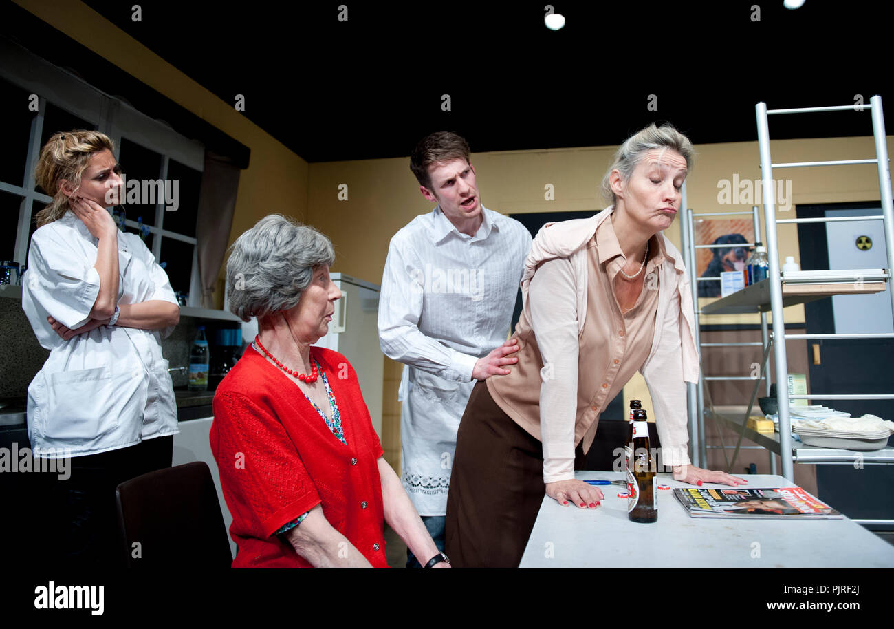 Theatre company Willen Is Kunnen playing "Milleke Van Heule" from Hilda ...