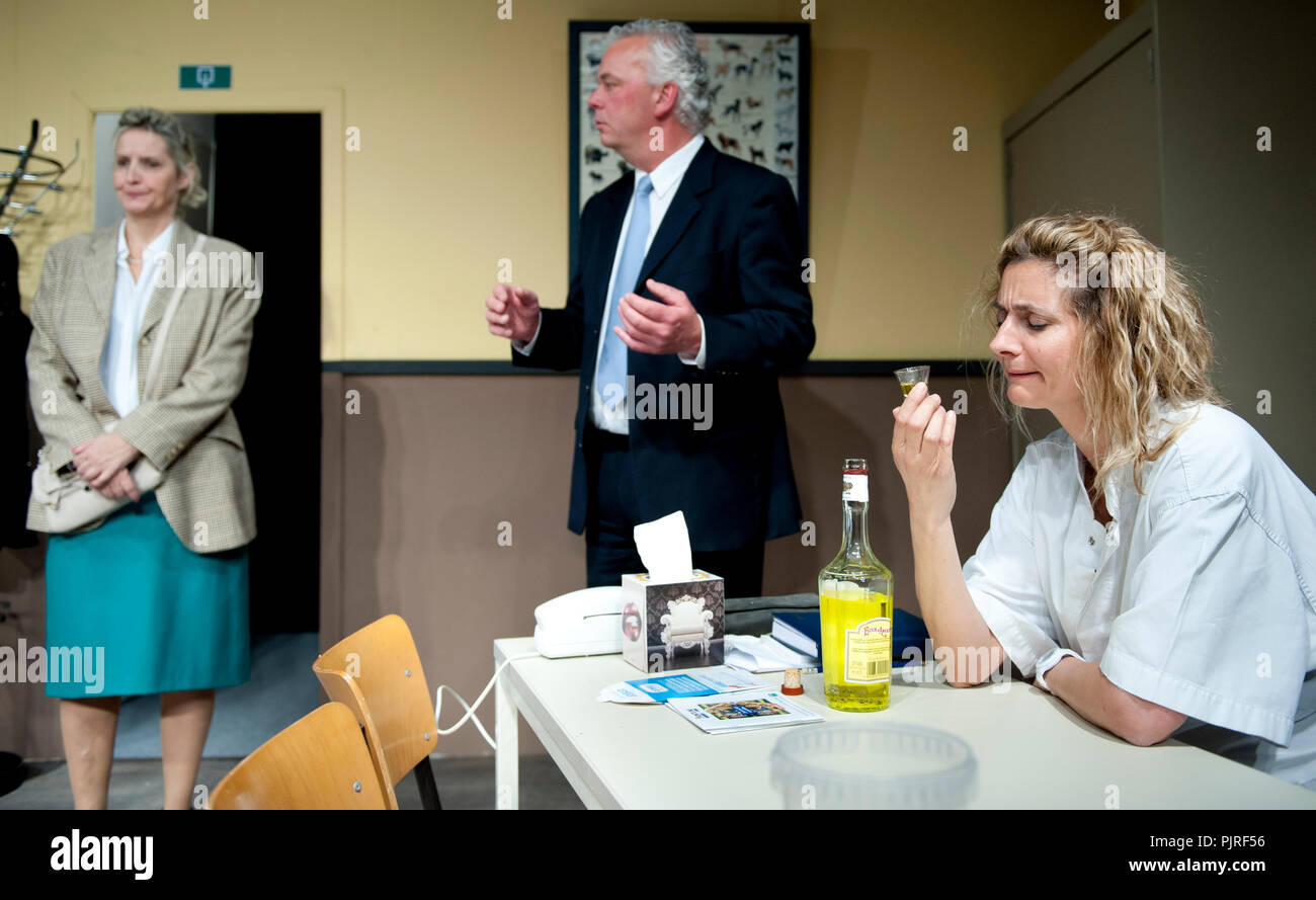 Theatre company Willen Is Kunnen playing "Milleke Van Heule" from Hilda ...