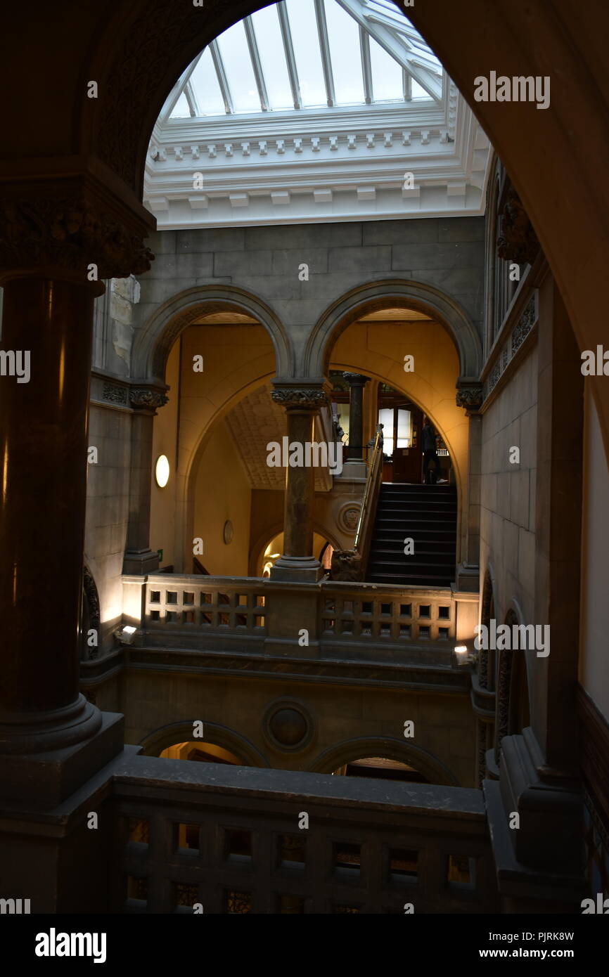 Leeds art gallery hi-res stock photography and images - Alamy