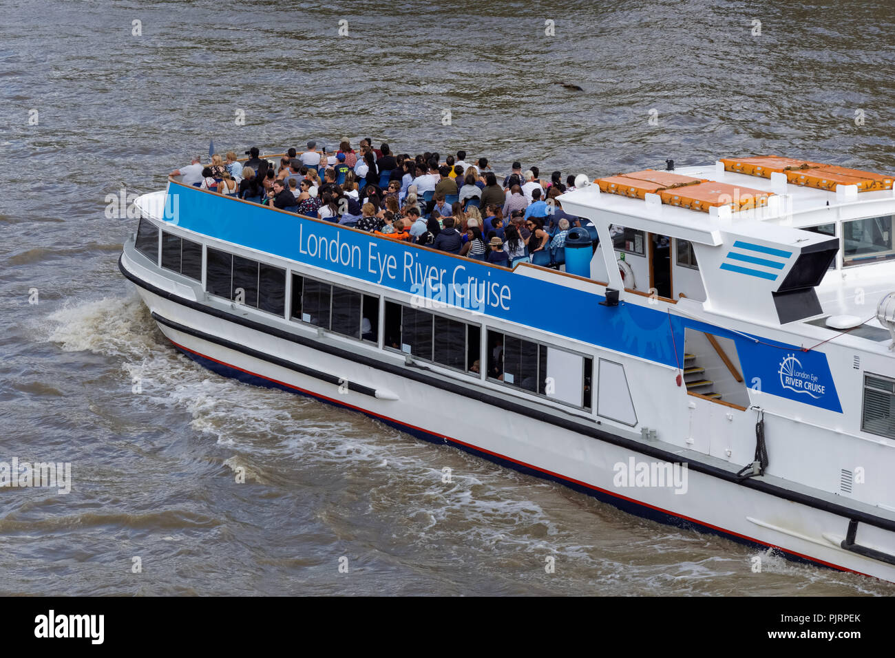 London tourism on the river thames hi-res stock photography and images ...