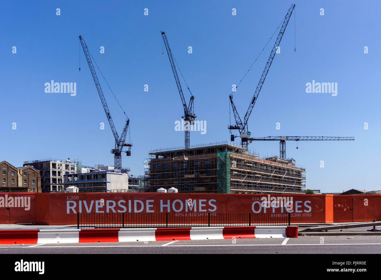 Construction of new blocks hi-res stock photography and images - Alamy