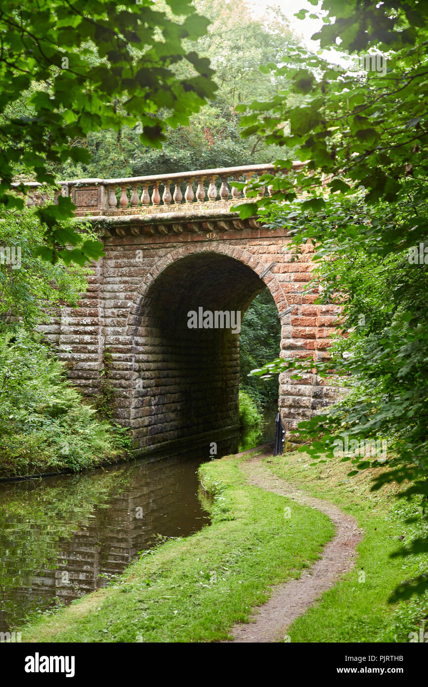 Shropshire union canal bridge hi-res stock photography and images - Alamy