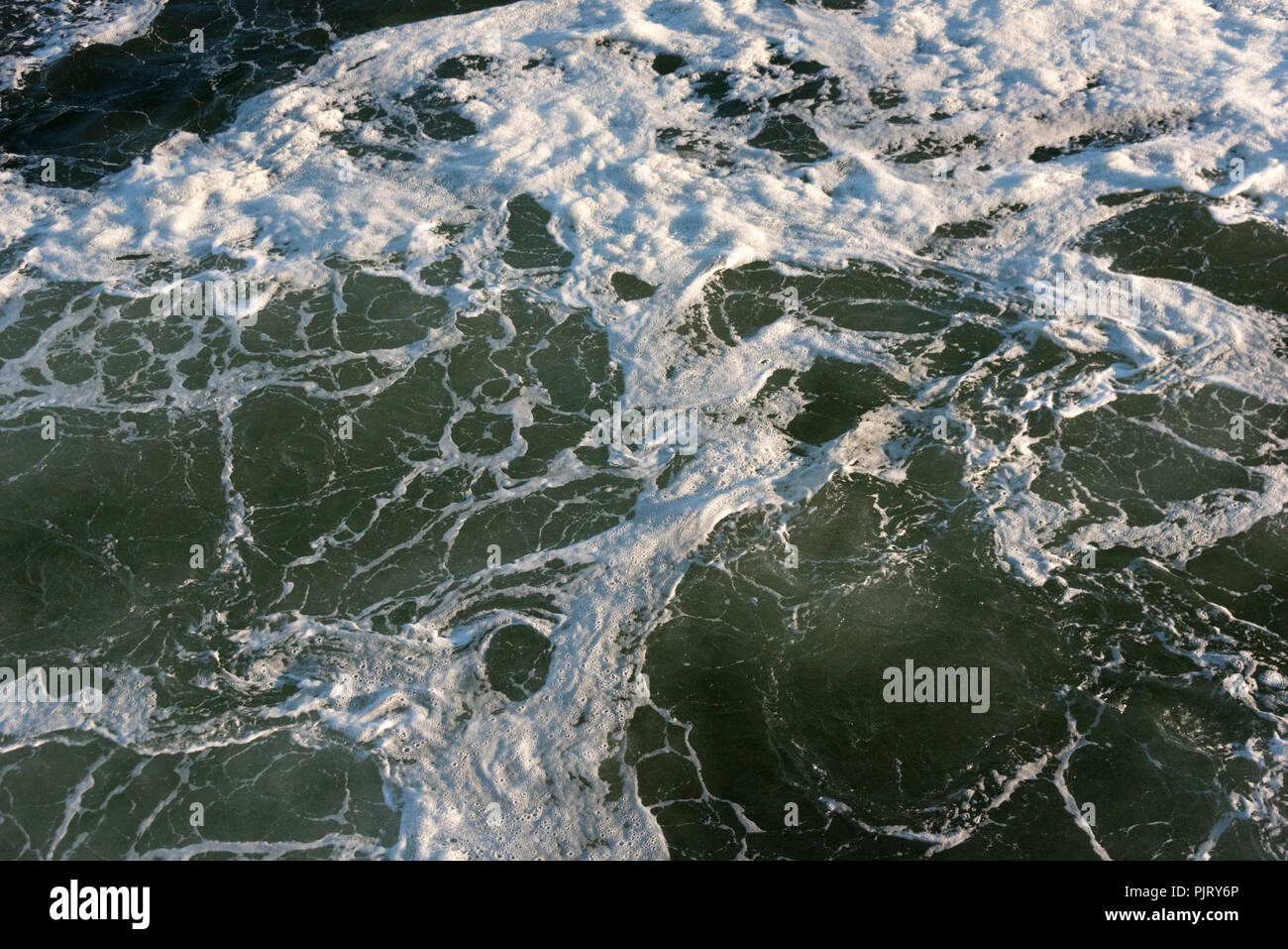 Ocean sea foam hi-res stock photography and images - Alamy