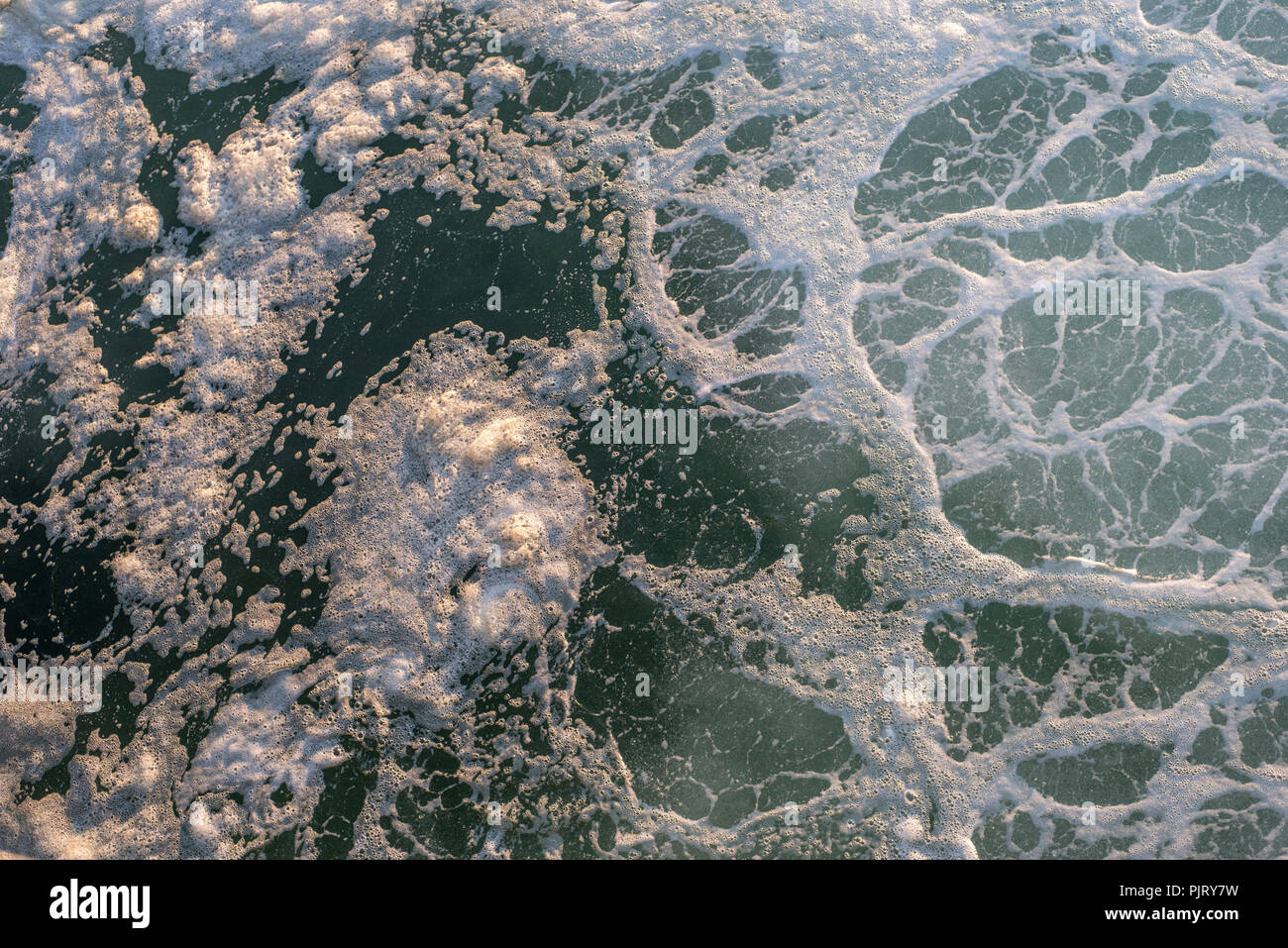 Ocean sea foam hi-res stock photography and images - Alamy