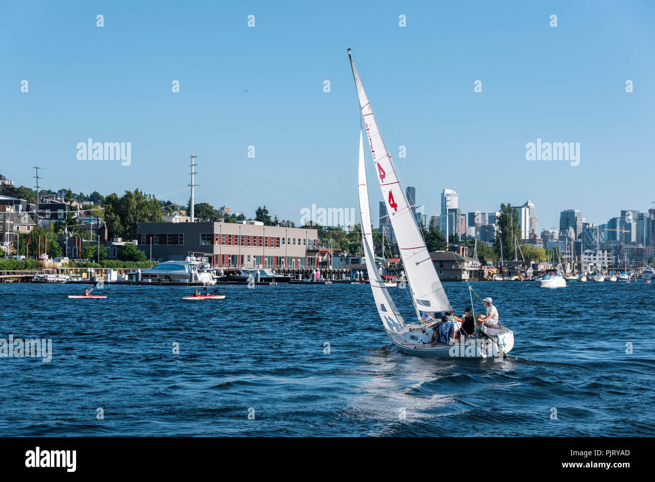 Boating on lake union hi-res stock photography and images - Alamy