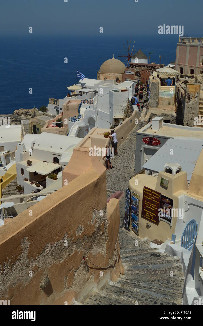 Beautiful Streets Labyrinth, Narrow, Steep And Endless In Oia On The ...