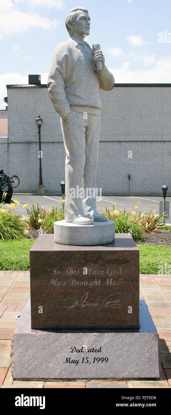 Singing statue of Perry Como in Canonsburg, Pennsylvania celebrates the ...