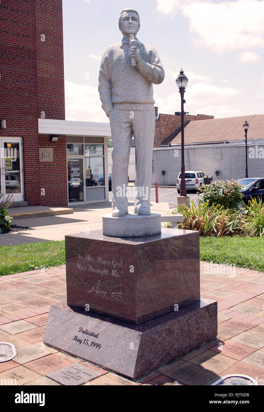 Singing statue of Perry Como in Canonsburg, Pennsylvania celebrates the ...