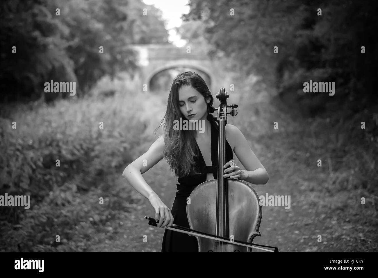 Girl playing cello hi-res stock photography and images - Alamy