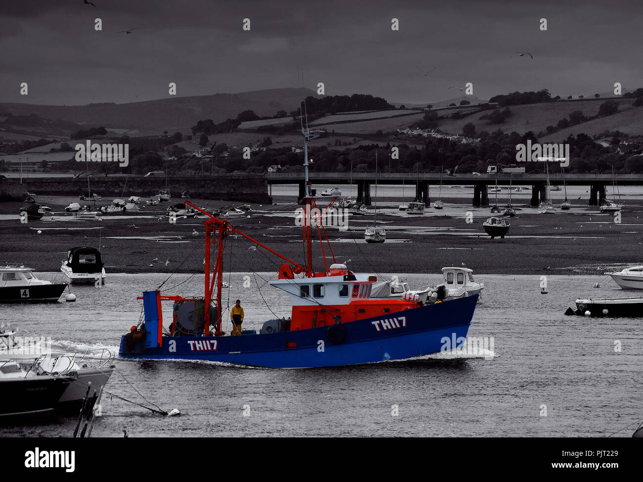 Teignmouth, Devon, England: A small fishing boats moves into Teignmouth ...