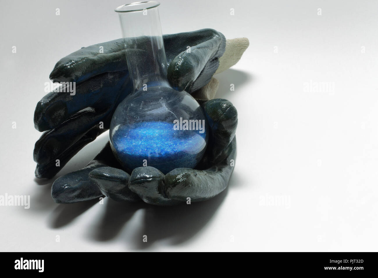 Dramatic tone hi-res stock photography and images - Alamy