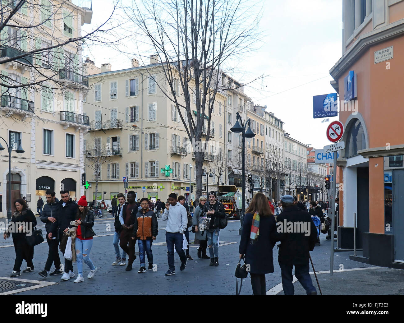 Multi ethnical hi-res stock photography and images - Alamy