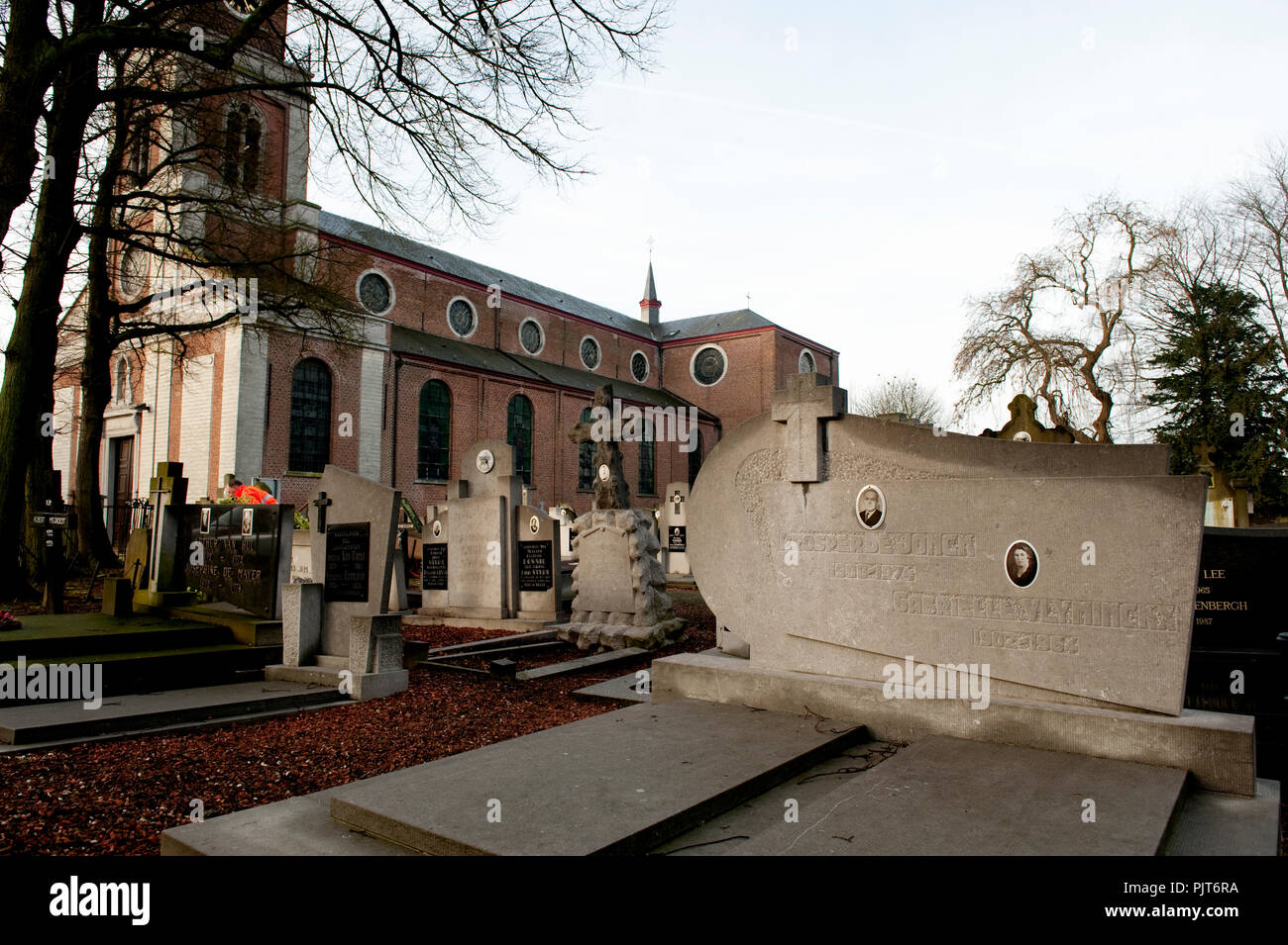 Onze lieve vrouw hemelvaartkerk hi-res stock photography and images - Alamy