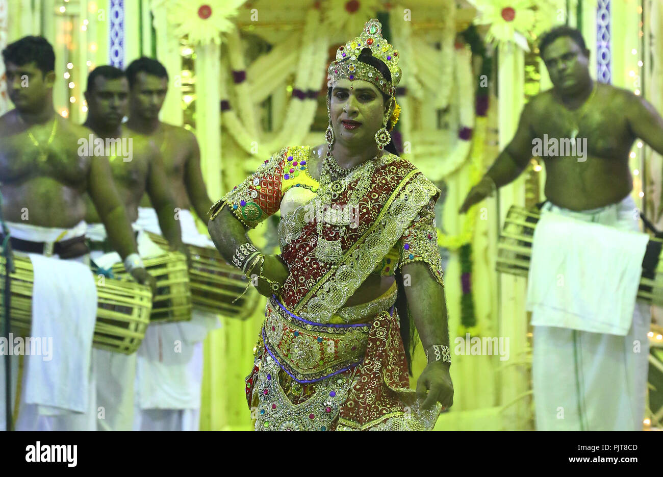 Nawagamuwa, Sri Lanka. 9th September 2018. A male dancer enacts the ...