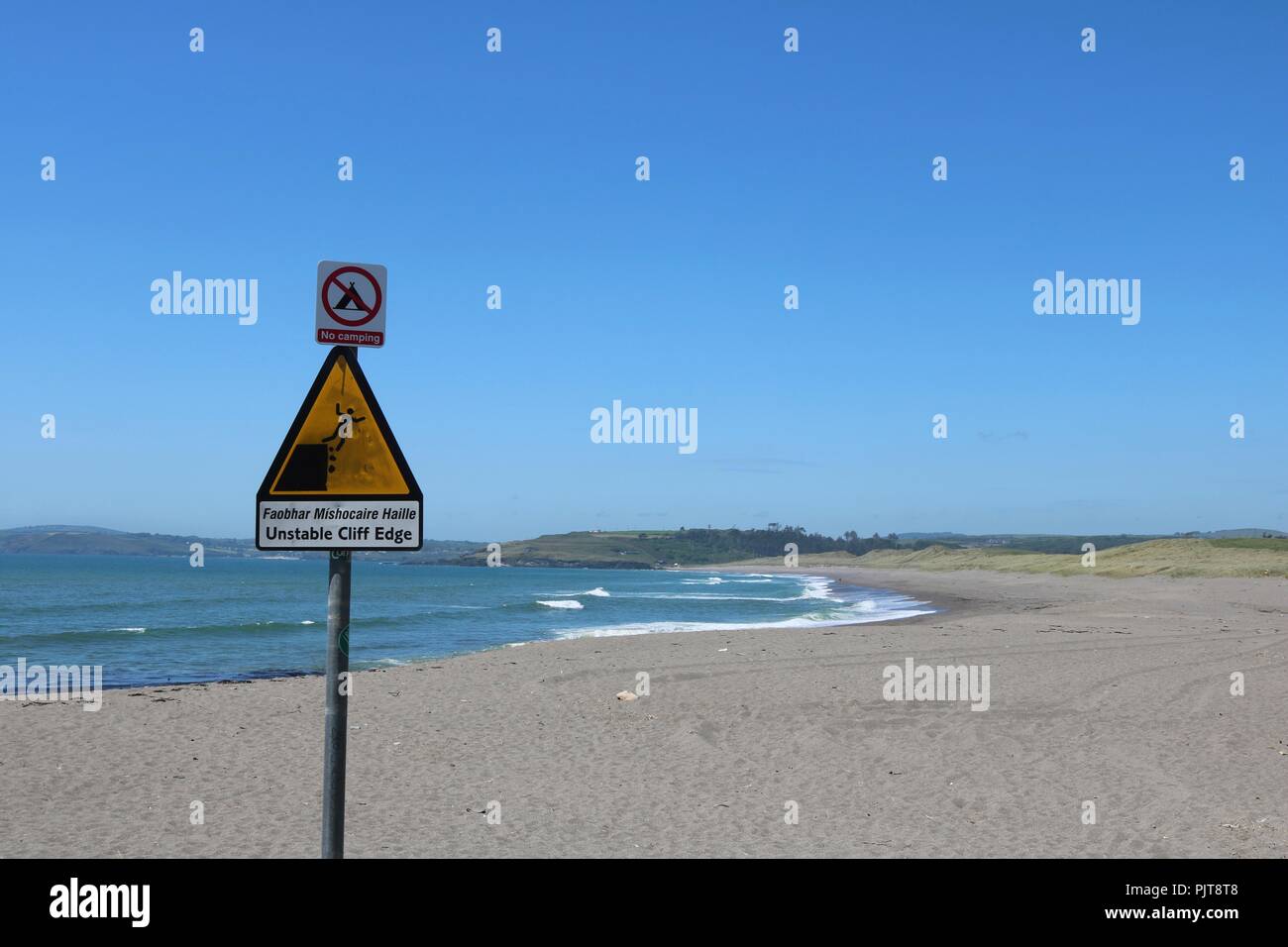 Unstable cliff edge sign hi-res stock photography and images - Alamy