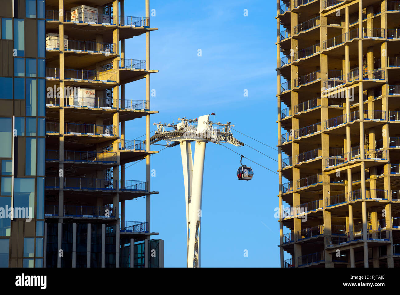 Cable car construction hi-res stock photography and images - Alamy