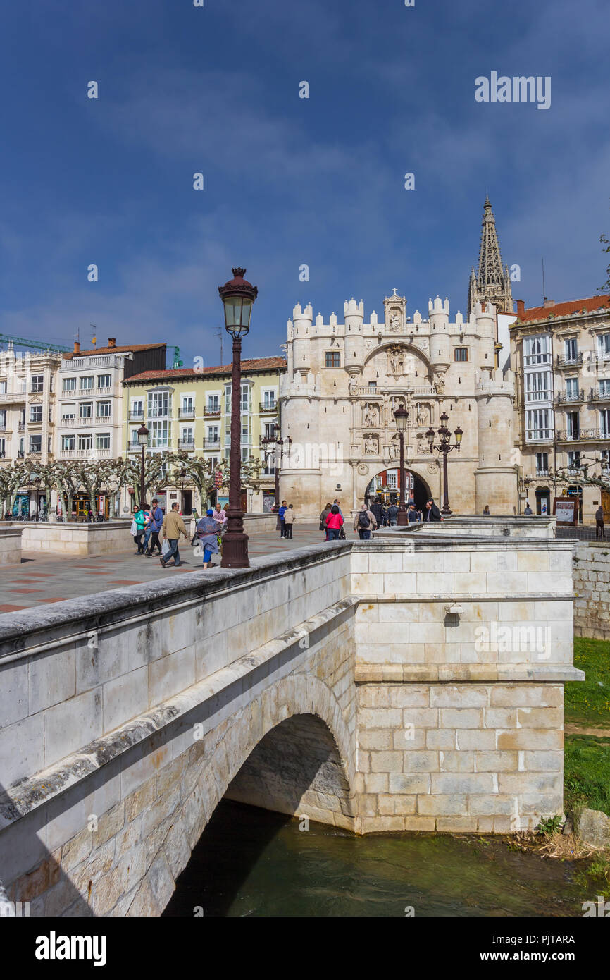 Historic leon river bridge hi-res stock photography and images - Alamy