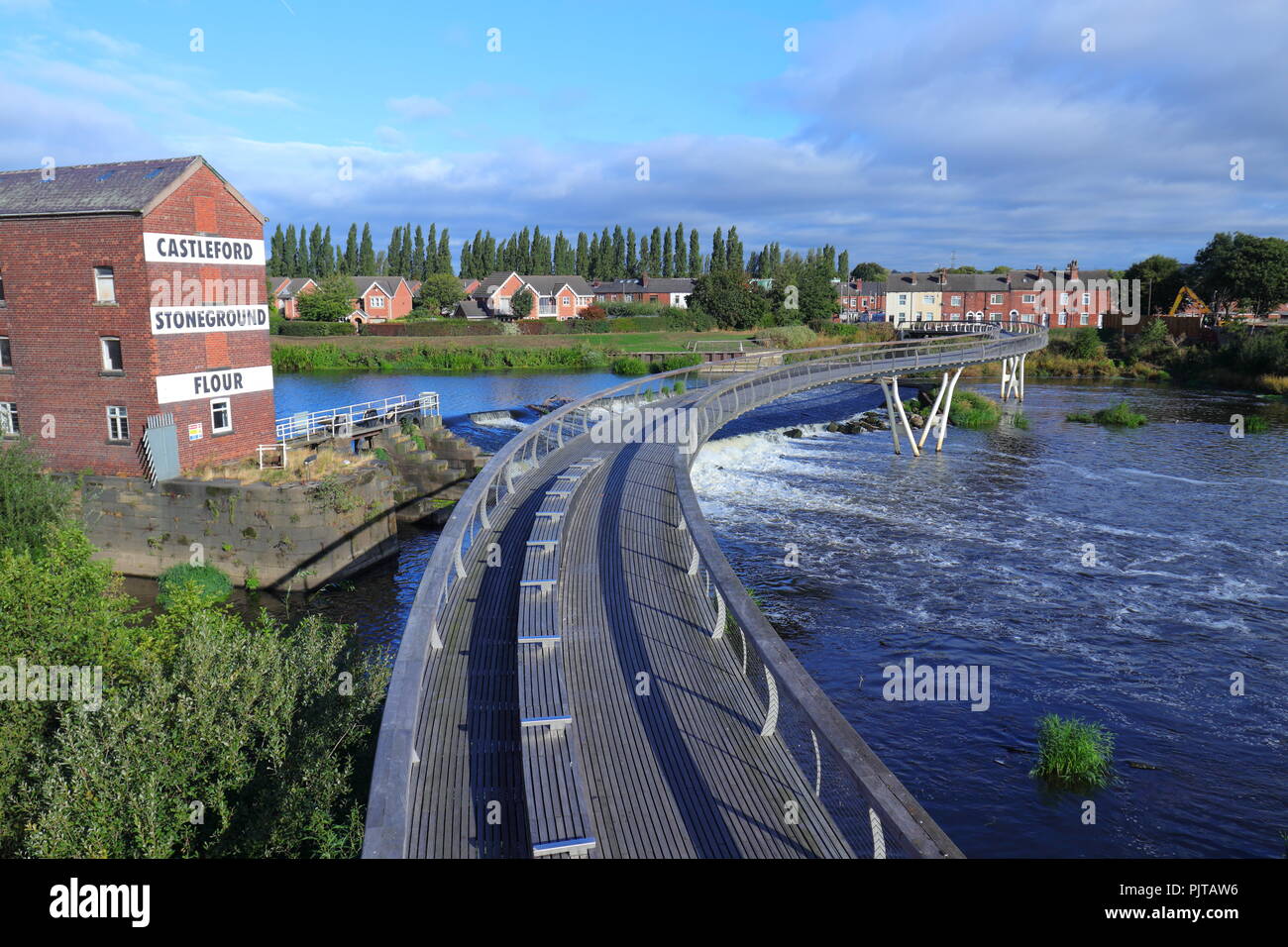 Castleford Stoneground Flour Mill & Millennium Bridge across te River ...