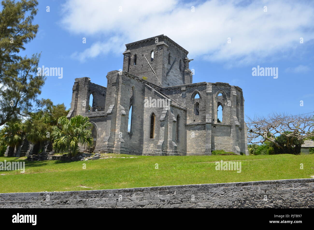 Church in unfinished castle hi-res stock photography and images - Alamy