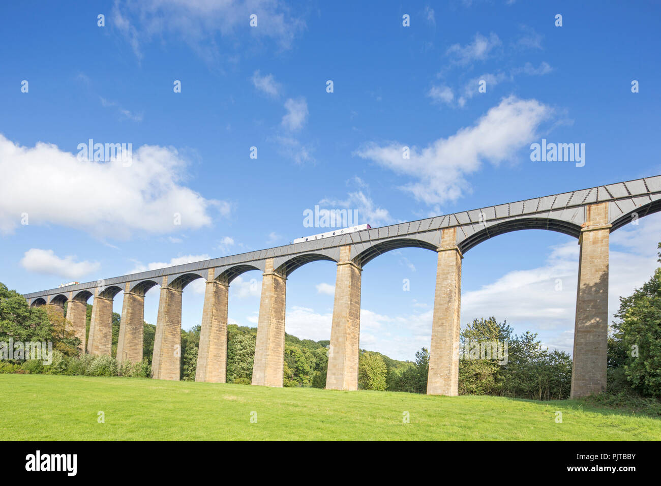 Pontcysyllte Aqueduct (Traphont Ddŵr Pontcysyllte) on the Llangollen ...