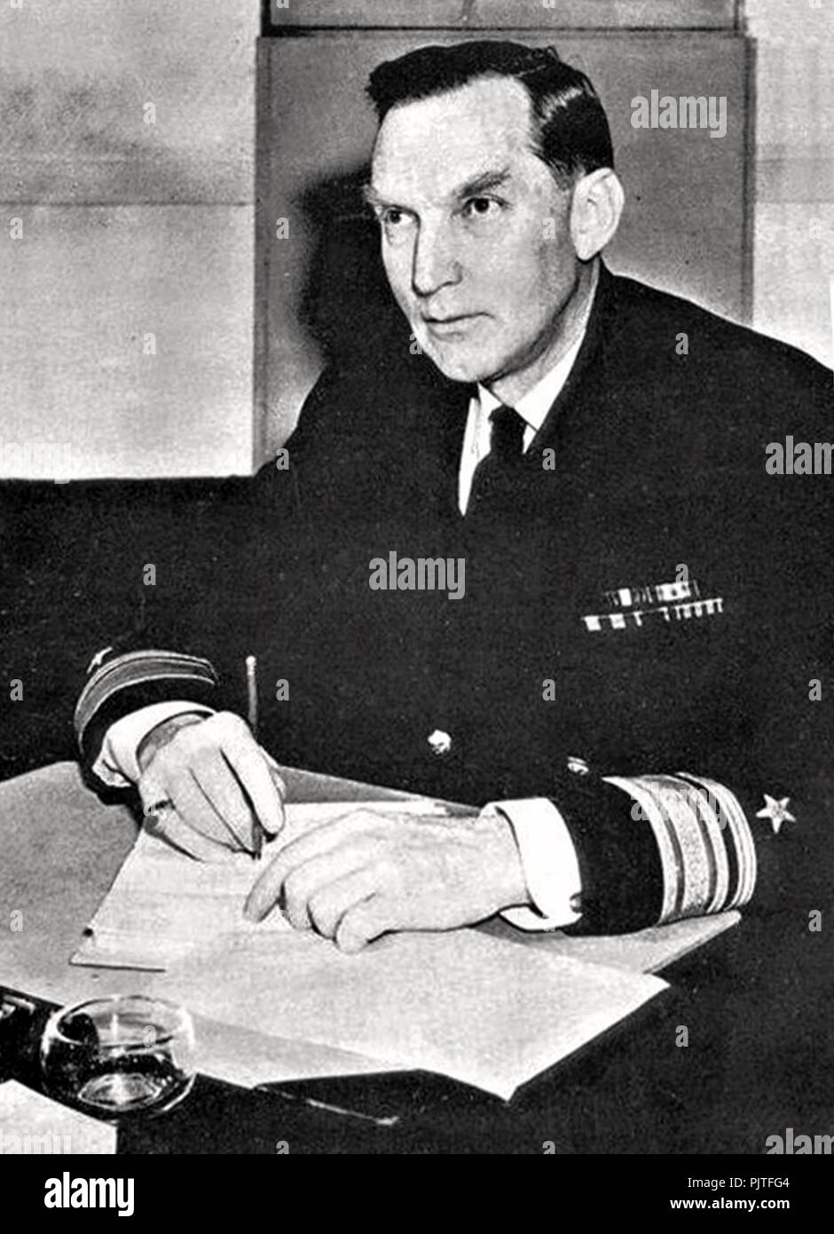 Vadm hi-res stock photography and images - Alamy