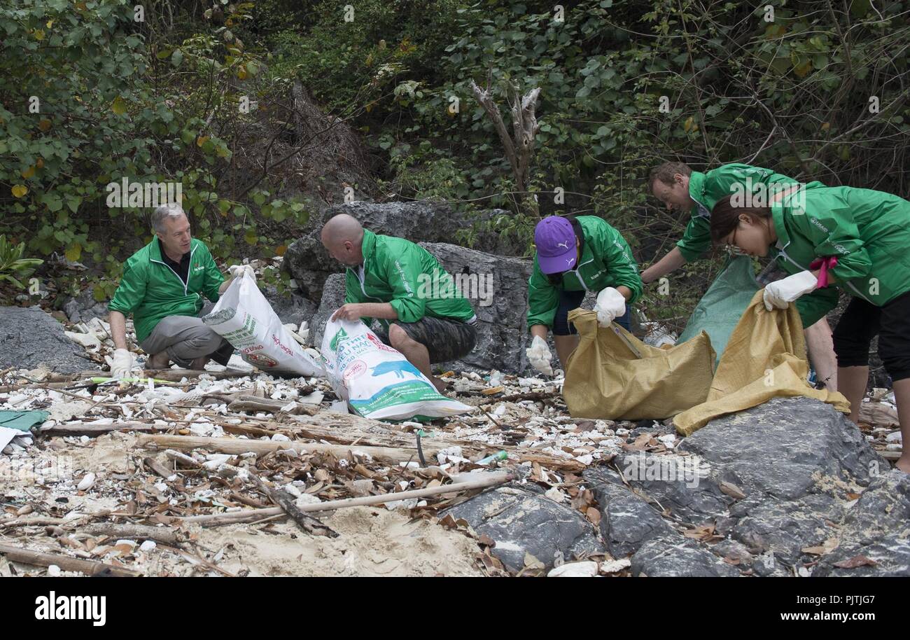 Beach Clean-up Day in Ha Long Bay Stock Photo - Alamy