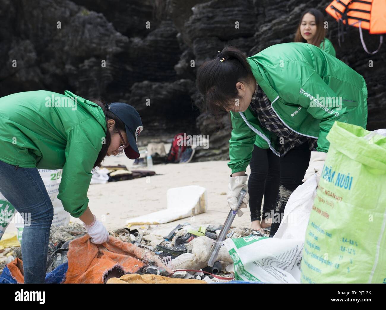 Beach Clean-up Day in Ha Long Bay Stock Photo - Alamy