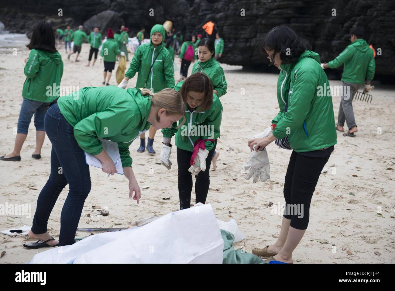 Beach Clean-up Day in Ha Long Bay Stock Photo - Alamy