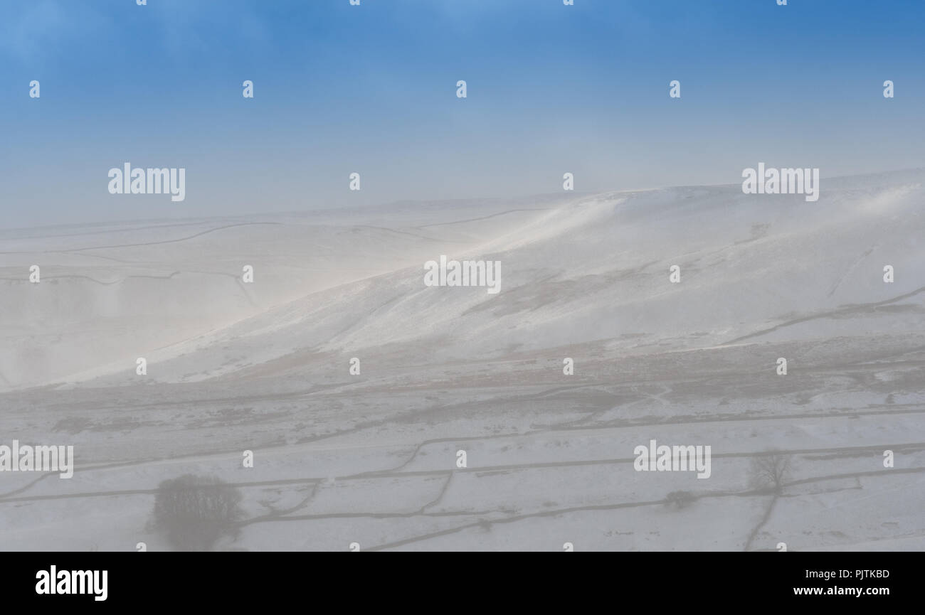 Snowy scene yorkshire hi-res stock photography and images - Alamy