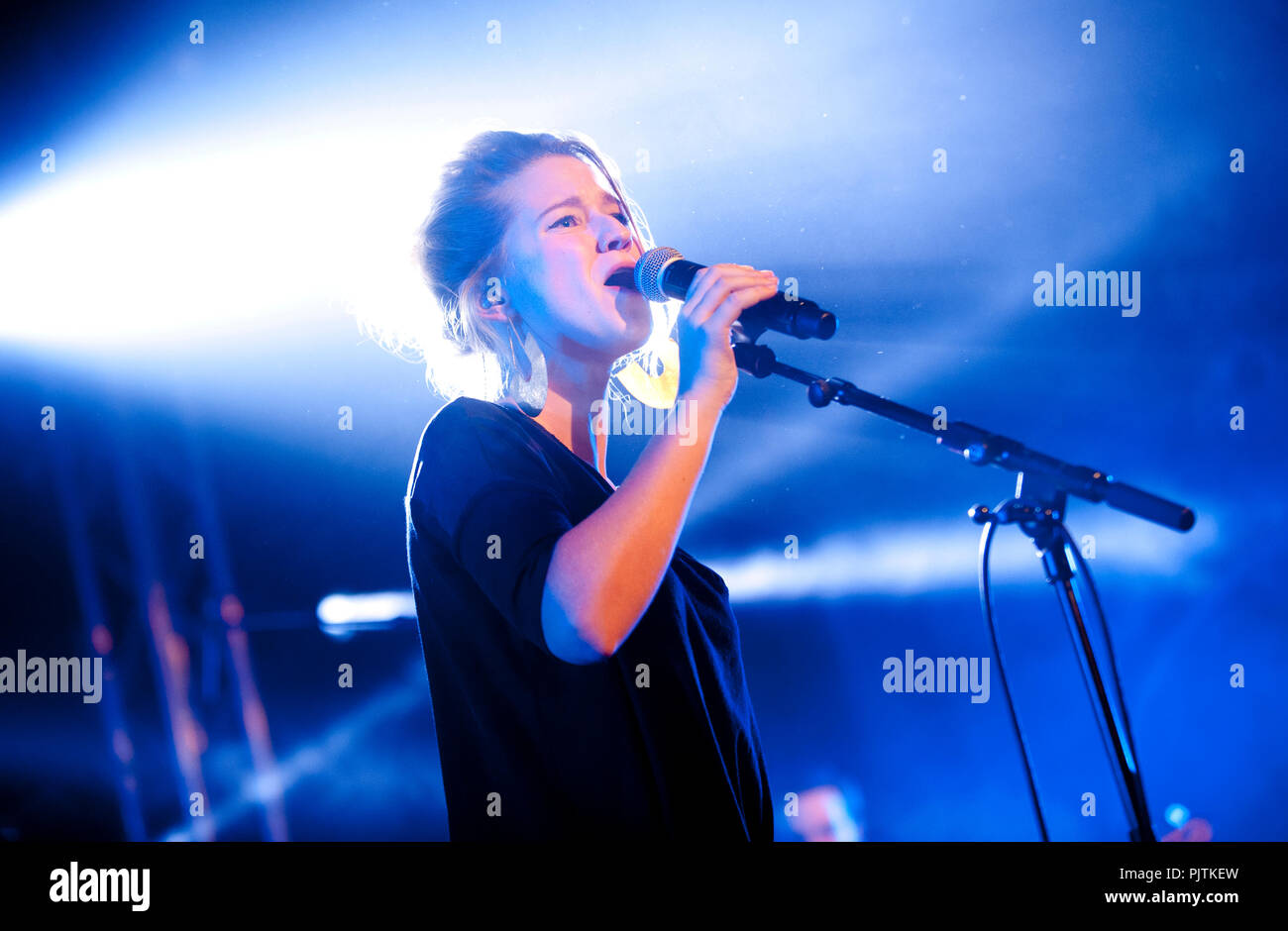Belgian singer-songwriter Selah Sue performing at the Radio 1 Sessies ...
